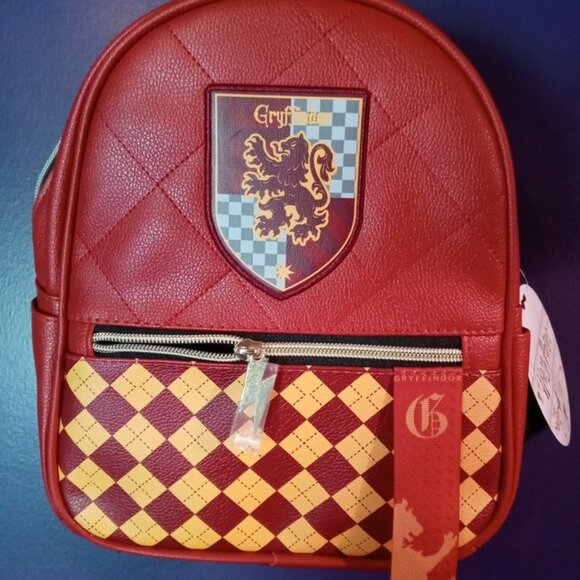 No Boundaries | Accessories | Harry Potter Gryffindor Red And Gold ...